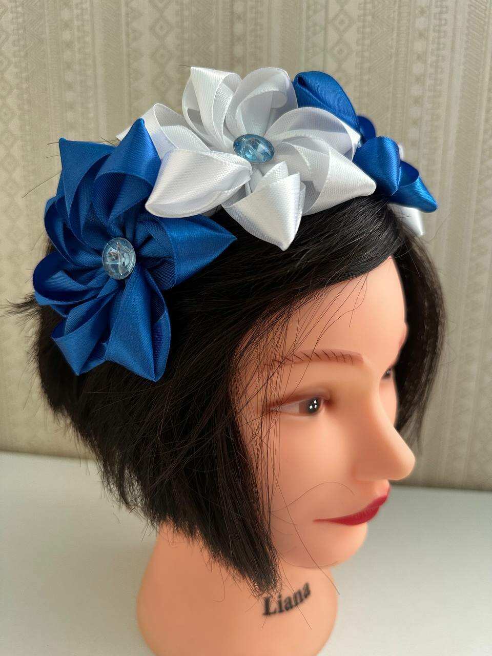 Ободок бело синий/ручная работа