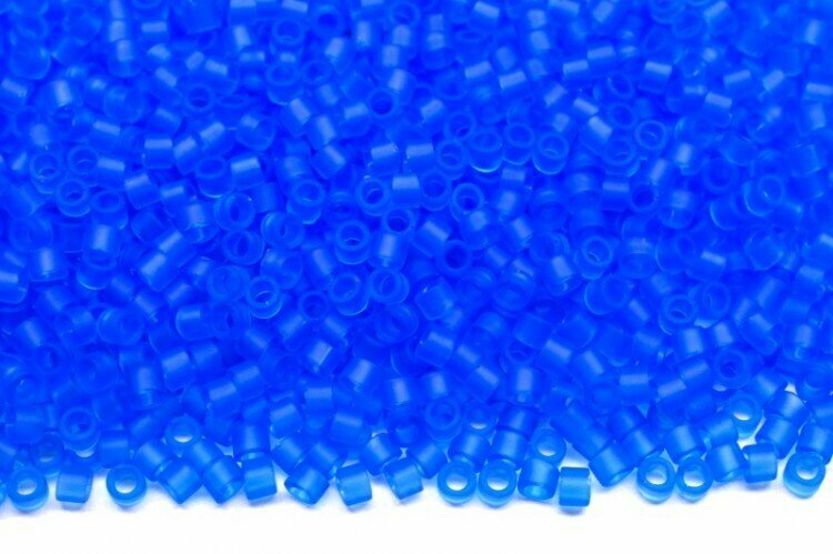 Бисер японский TOHO Treasure цилиндрический 11/0 #0016F голубой, матовый прозрачный, 5 грамм