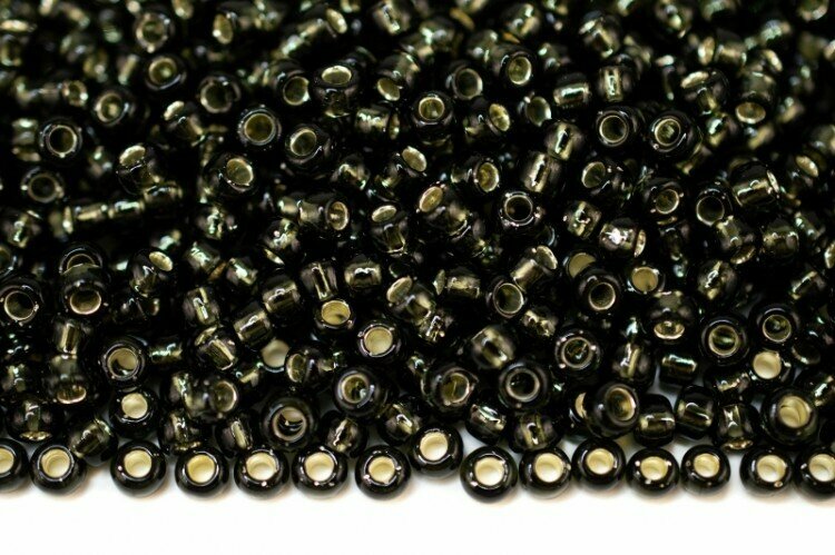 Бисер японский TOHO круглый 6/0 #0029C темно-серый, серебряная линия внутри, 10 грамм