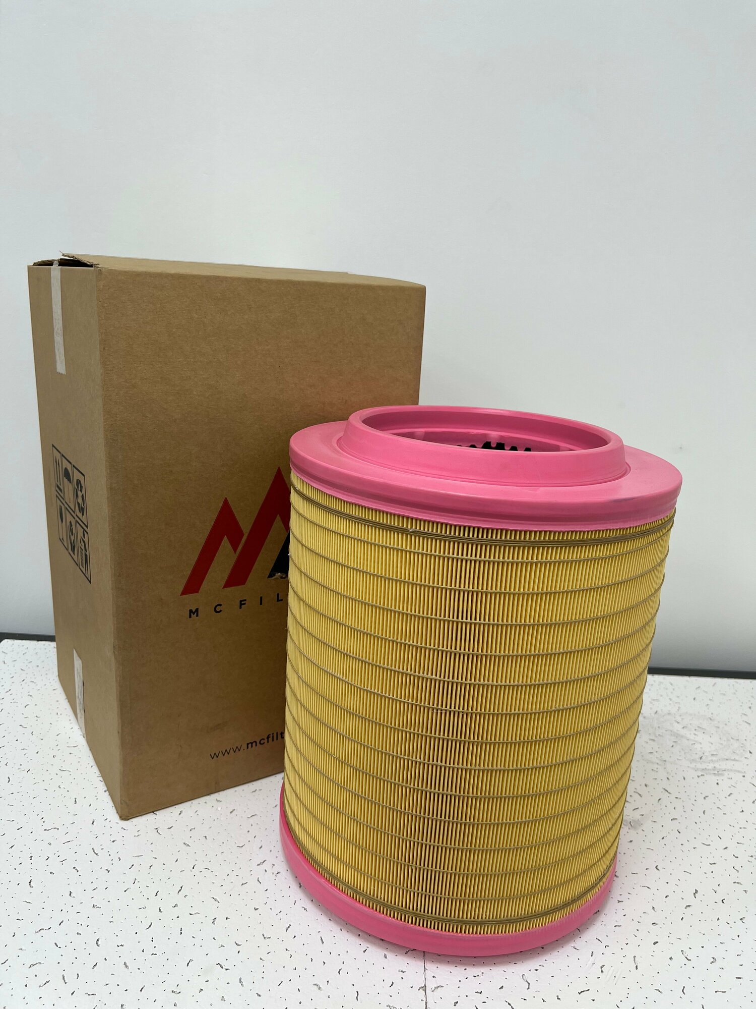 Воздушный фильтр для VOLVO FH 21834205