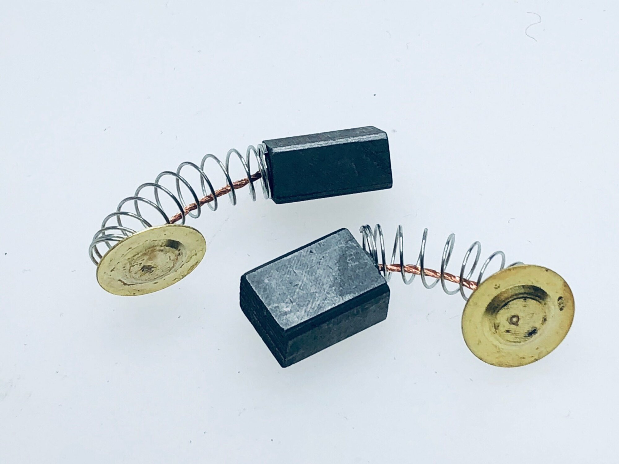 Щетки угольные для штерн B230, EINHELL WSJ 230-3, WILLER SS230, GMT SS250, пружина(2шт.)