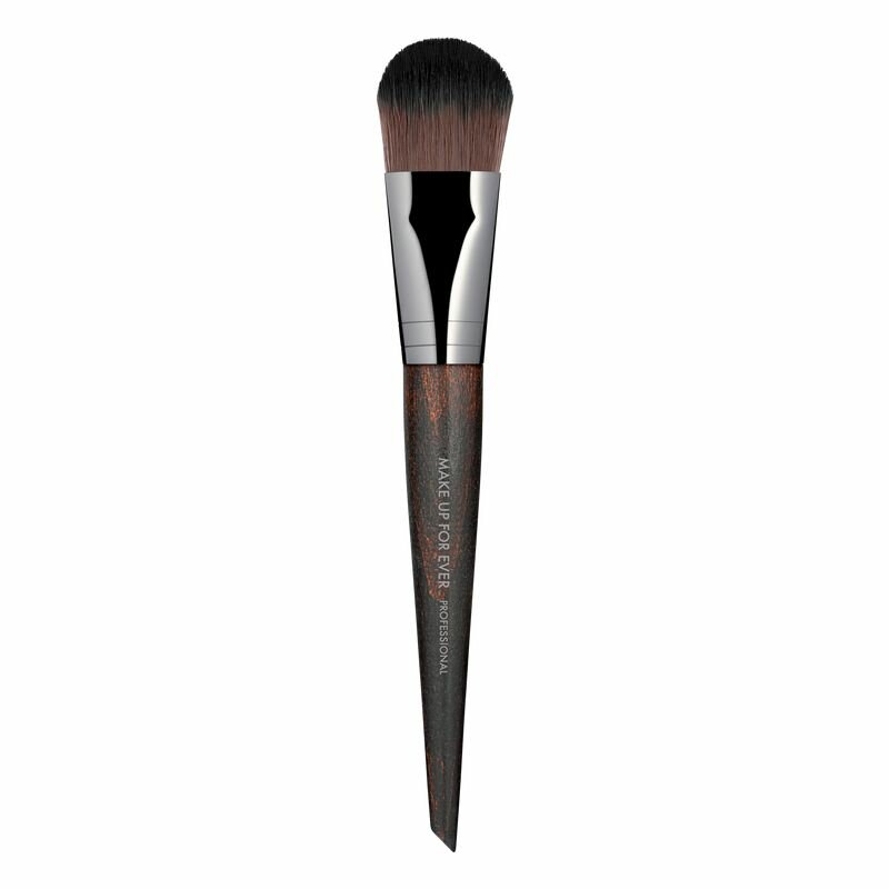 MAKE UP FOR EVER Кисть для тонального средства Foundation Brush Medium 106
