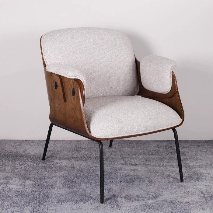 Кресло маленькое в стиле BD Barcelona LOW LOUNGER Дизайн Jaime Hayon (цвет орех + светло-серая ткань)