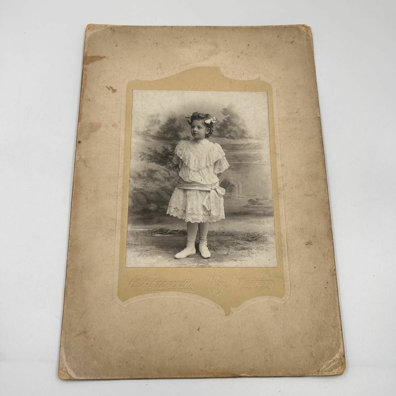 Фотокарточка Портрет "Кабинет" старинная 1917год, Девочка в белом!