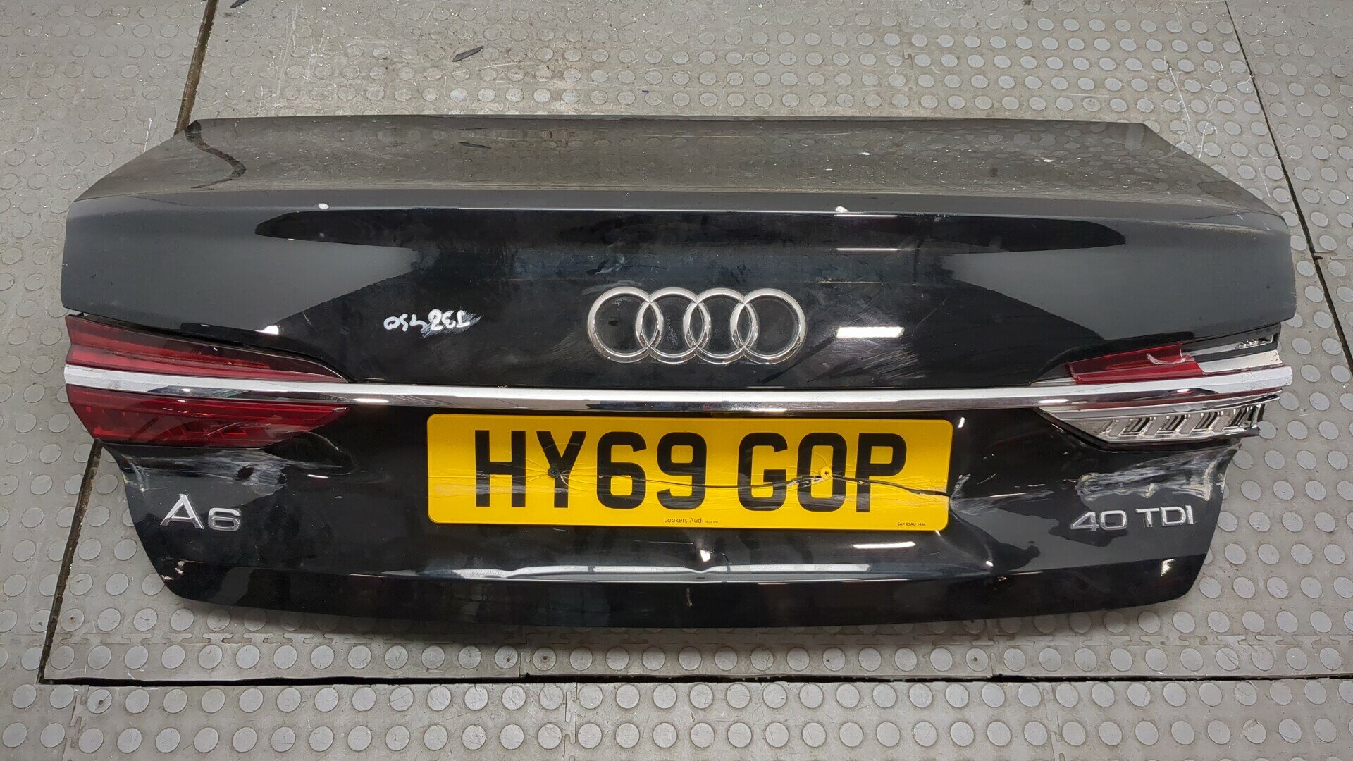 Крышка (дверь) багажника Audi A6 (C8) Б/У