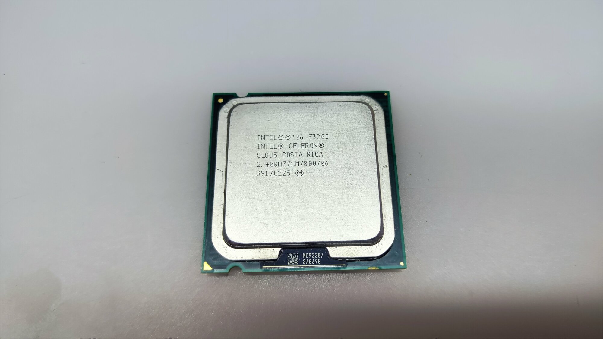 Процессор Intel Celeron E3200 (SLGU5)