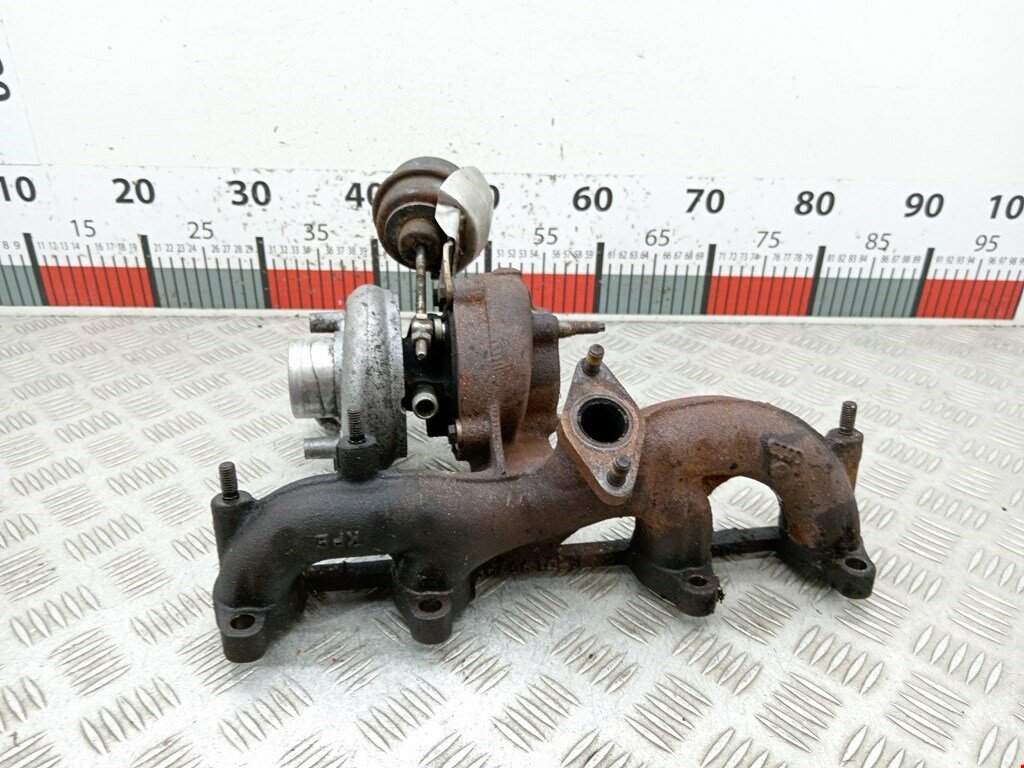 Турбина Volkswagen Golf 4 038253010HX арт. 2190001