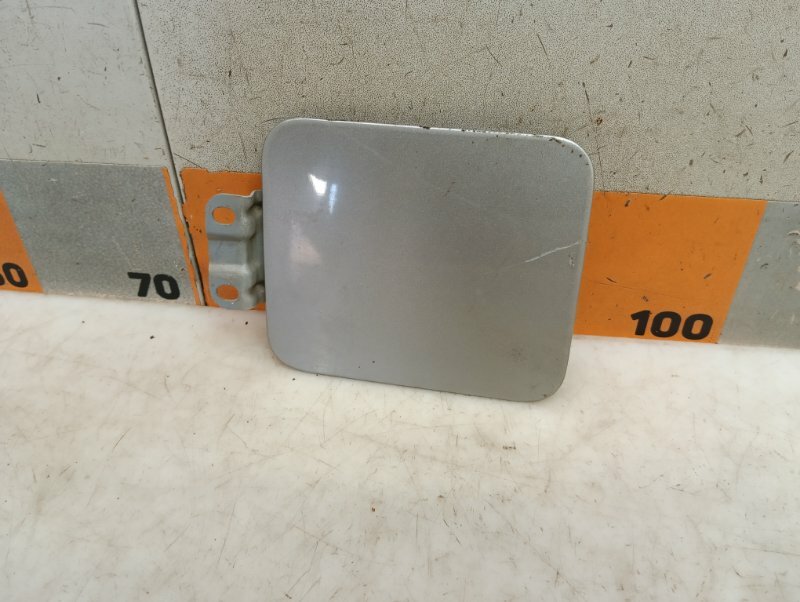 Б/У лючок топливного бака, Мицубиси Паджеро 2 Лючок бензобака Mitsubishi Pajero 1996 2 332004 MITSUBISHI арт. MB860598