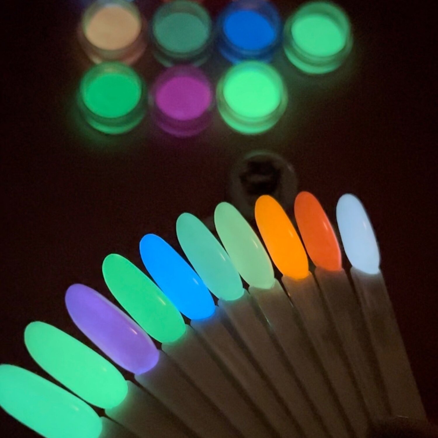 Пигмент флуоресцентный Лунная медуза Zoo Nail Art 1824 2 г светится в темноте