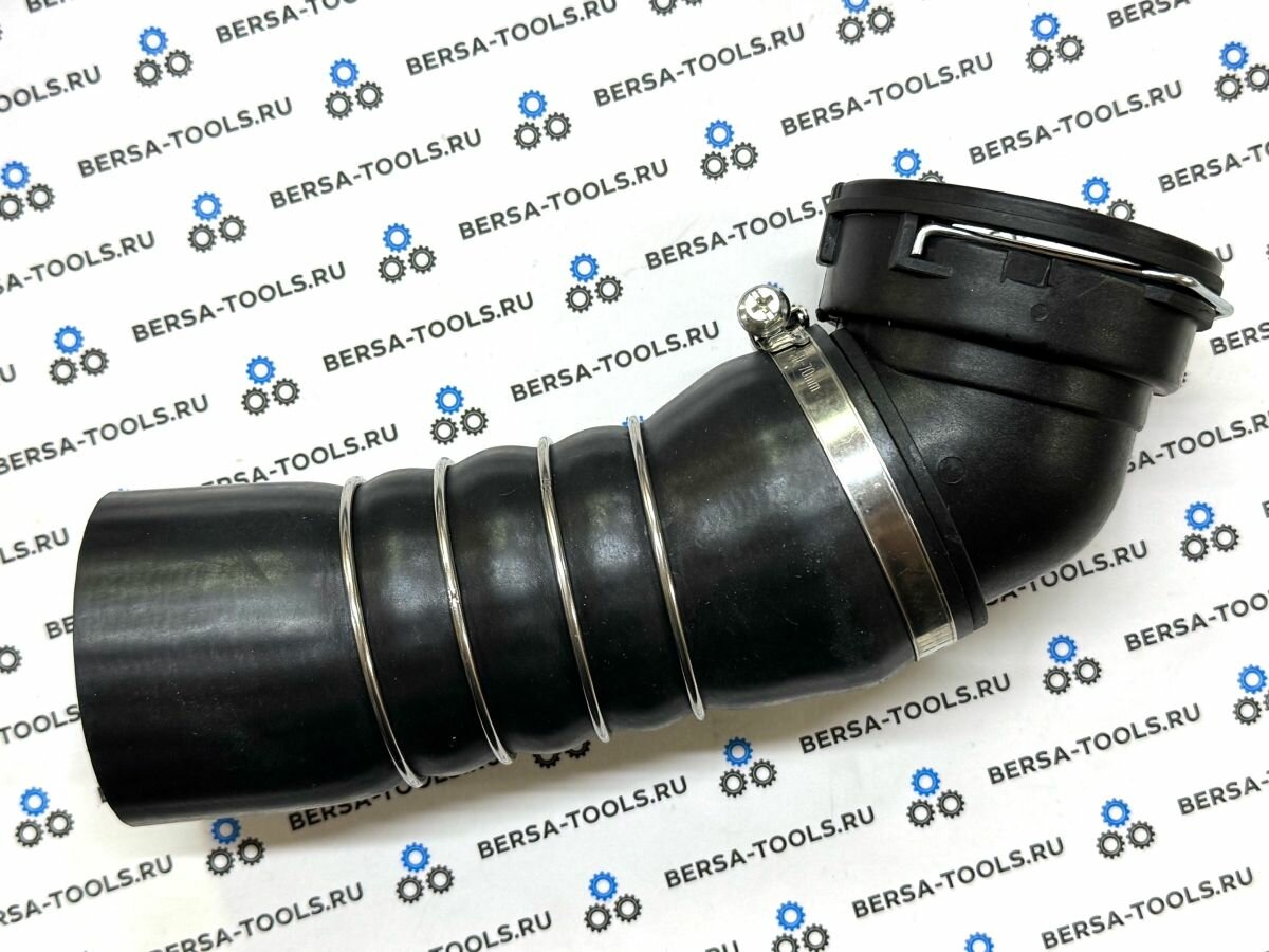 Патрубок трубопровода наддувочного воздуха BMW E70, E71 (11618506079, 11617810307, 11617796292)