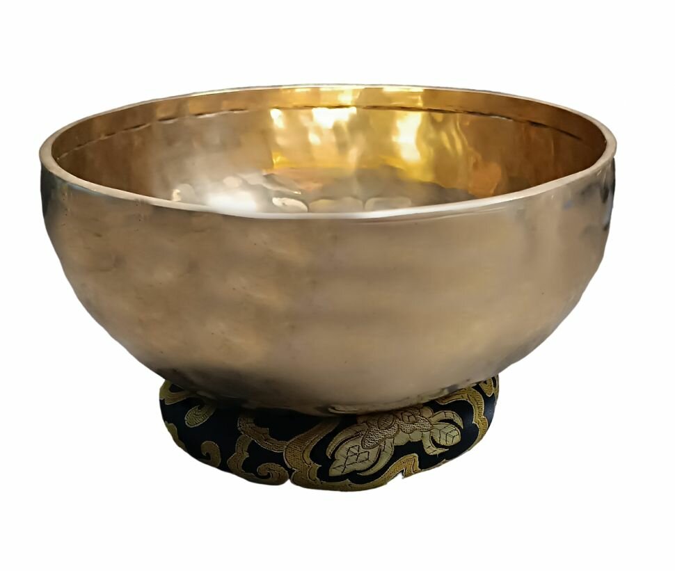 Кованая поющая чаша "Gold Buddha" (22 см, нота: Ре, 155 Гц)