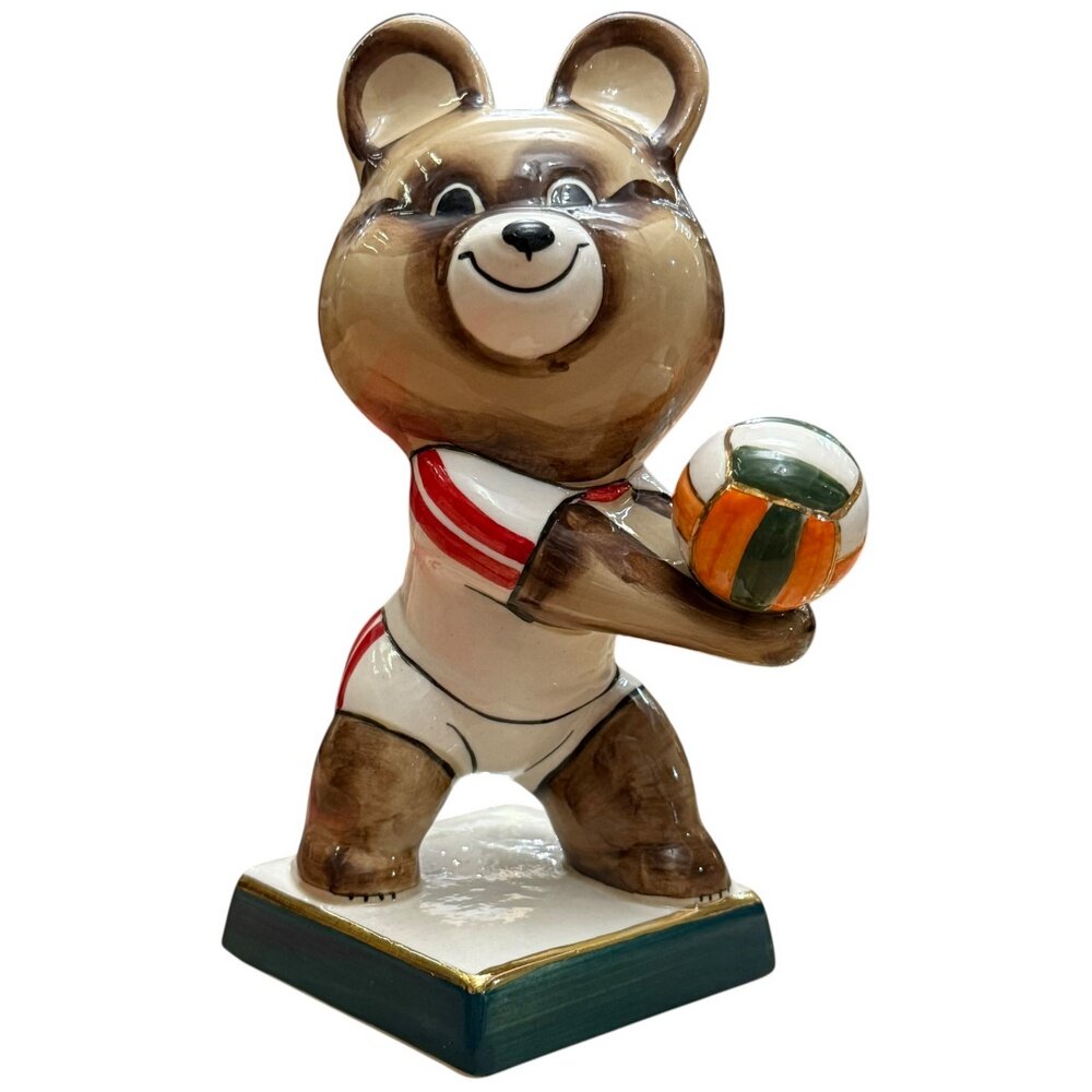 Фарфоровая статуэтка "Олимпийский Мишка - Волейболист", 2022-2024 гг, Вербилки, Россия