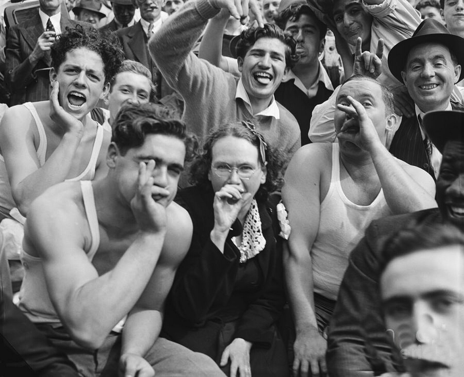 Плакат, постер болельщики на боксерском матче на бумаге, размер 60х84см