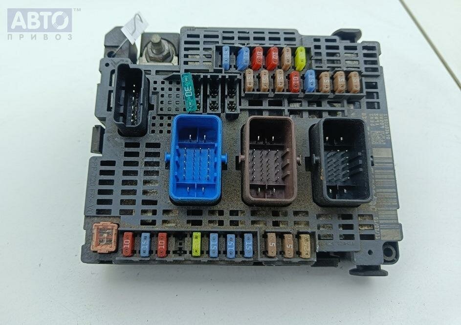 Блок предохранителей Peugeot 508