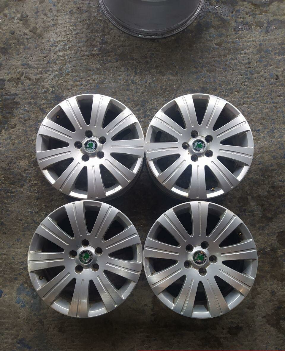 Колесные диски Skoda 17x6 PCD 5x112 D57.1 ET45 (оригинал)
