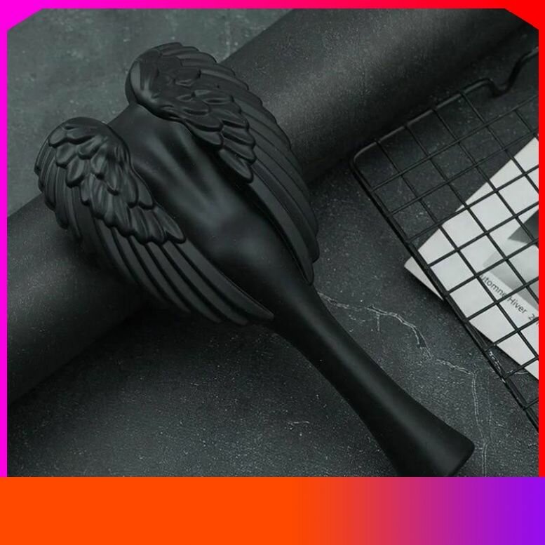 Эксклюзивная расческа Angel Wings, чья уникальная форма и высочайшая практичность неизменно приковывают к себе внимание покупателей