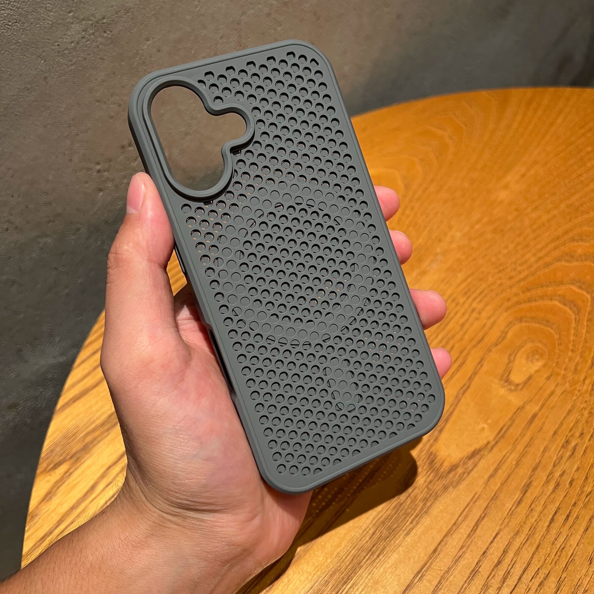 Чехол для iPhone 16 Pro, Apple 16 Pro Max, титаново-серый, оригинальный цвет, сетчатый, сотовый, с охлаждением, с
