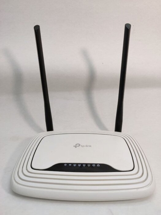 Беспроводной маршрутизатор Wi-Fi TP-Link TL-WR841N