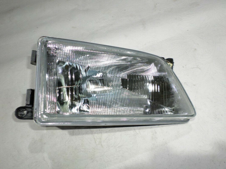 Фара правая Опель Омега А c 1984 по 1994г H4 1216341 90273647 4421140R - внутри Хром, - Depo