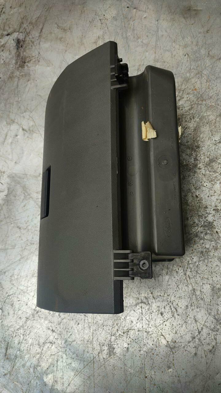 Бардачок Ford Fiesta 5 (2001 - 2005) 2S61A06024ADW