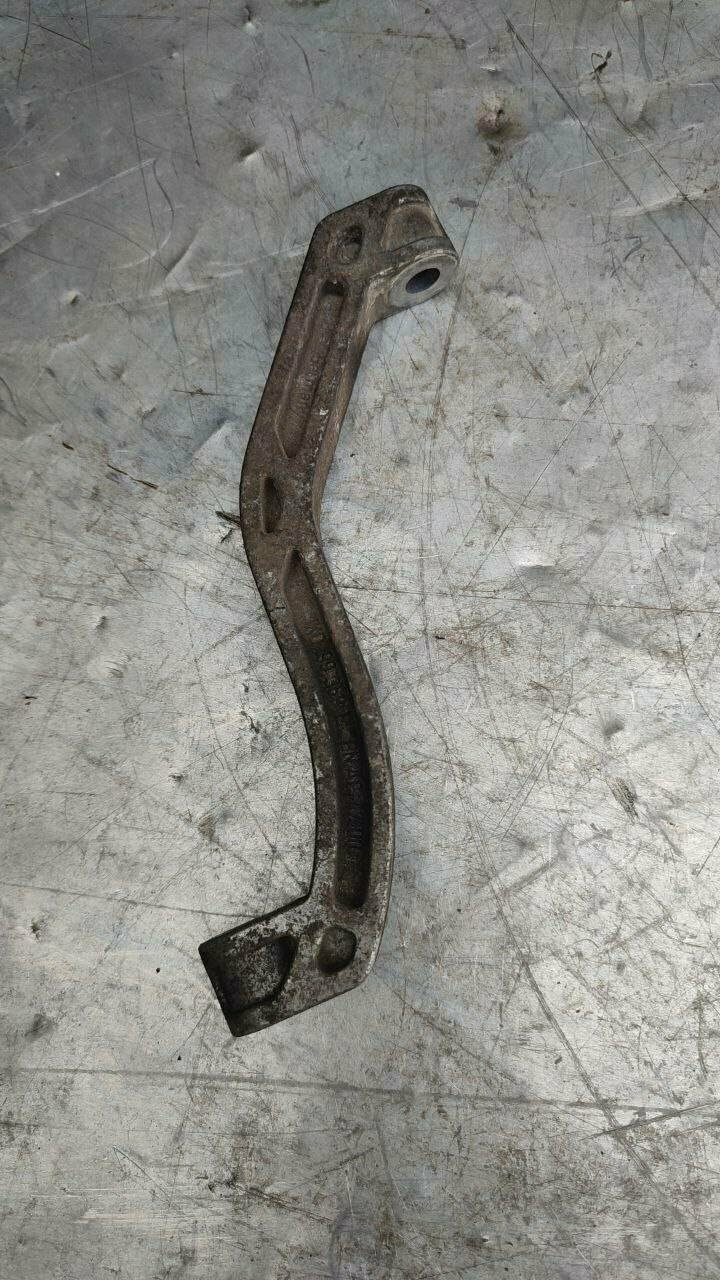 Кронштейн МКПП Volkswagen Touran (2003 - 2006) 1K0199359E