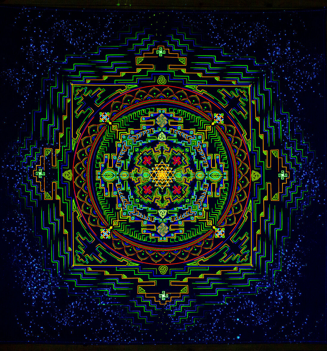 Флуоресцентный гобелен "SRY Mandala" - Картина на ткани, настенный постер. мандала дизайн, интерьерное тканевое полотно, панно для дома, йога декор, светится в UV LED неон