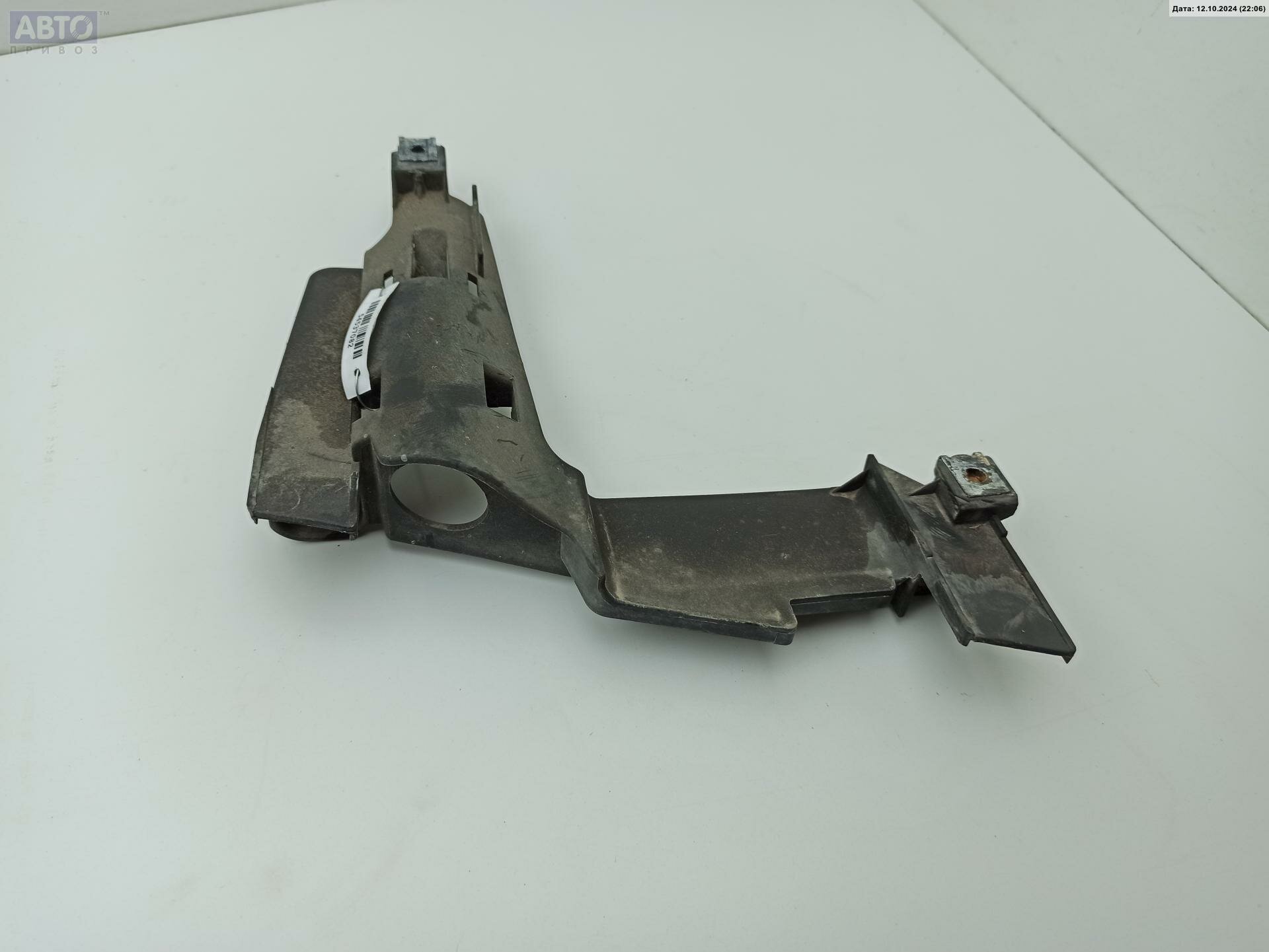 Крепление фары правой BMW 3 E46 (1998-2006)