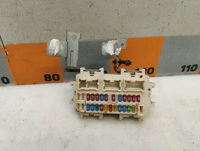 Б/У Ниссан Патрол Блок предохранителей салонный Nissan Patrol 2010 Y62 291383 NISSAN арт. 2435179903