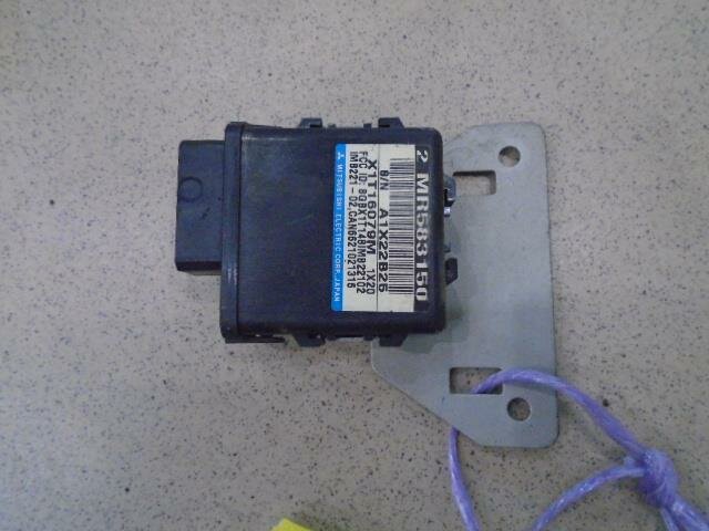 Блок иммобилайзера от Mitsubishi Pajero, Montero 3 1999-2006