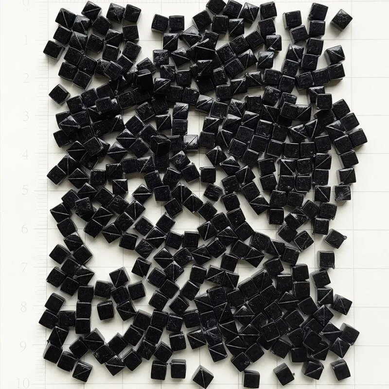 Акриловые мозаичные камни 4х4 мм, 200 шт. Черный, 1