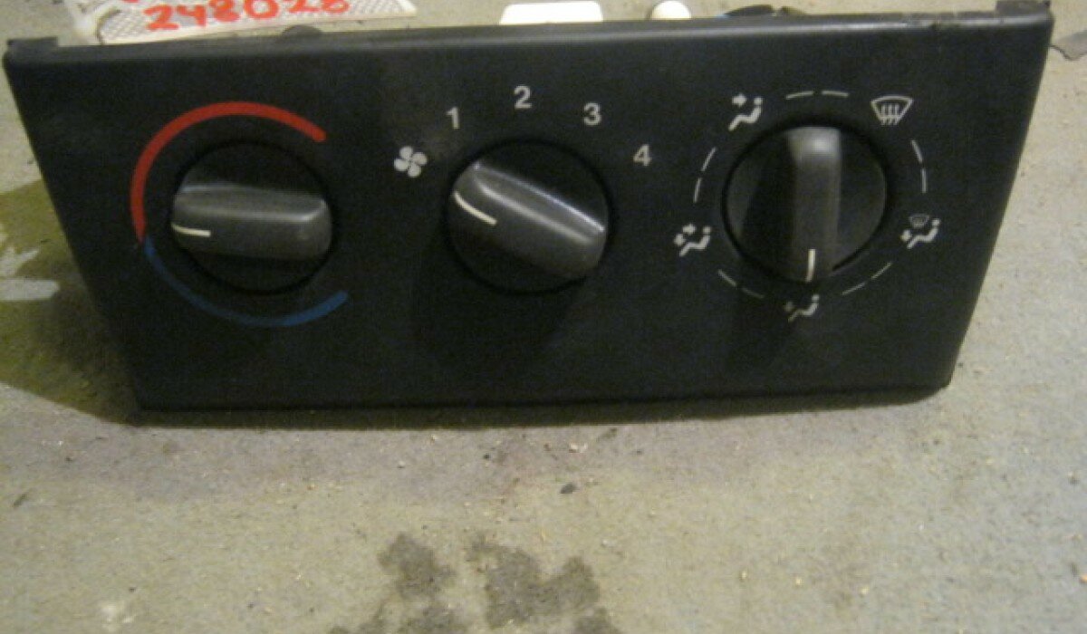 Блок управления печкой Vectra B Opel 90463845