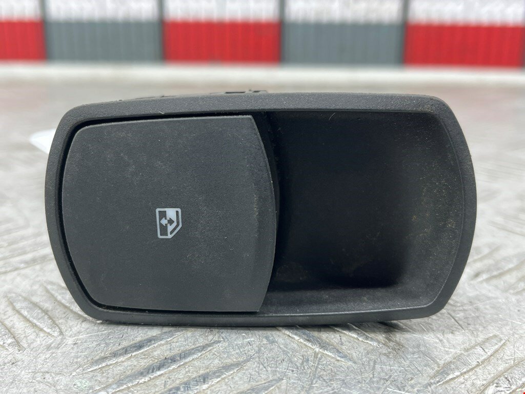 Кнопка стеклоподъемника Opel Corsa D 13189333 арт. 2205701