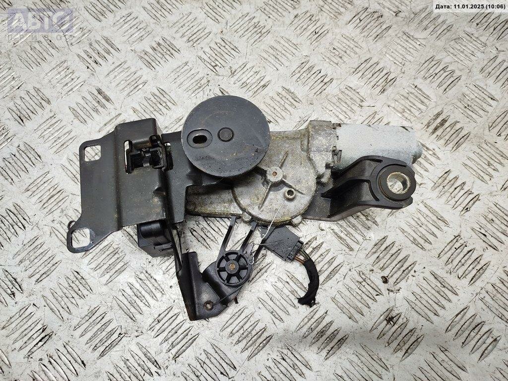 Двигатель стеклоочистителя заднего (моторчик дворников) BMW 5 E60/E61 (2003-2010)