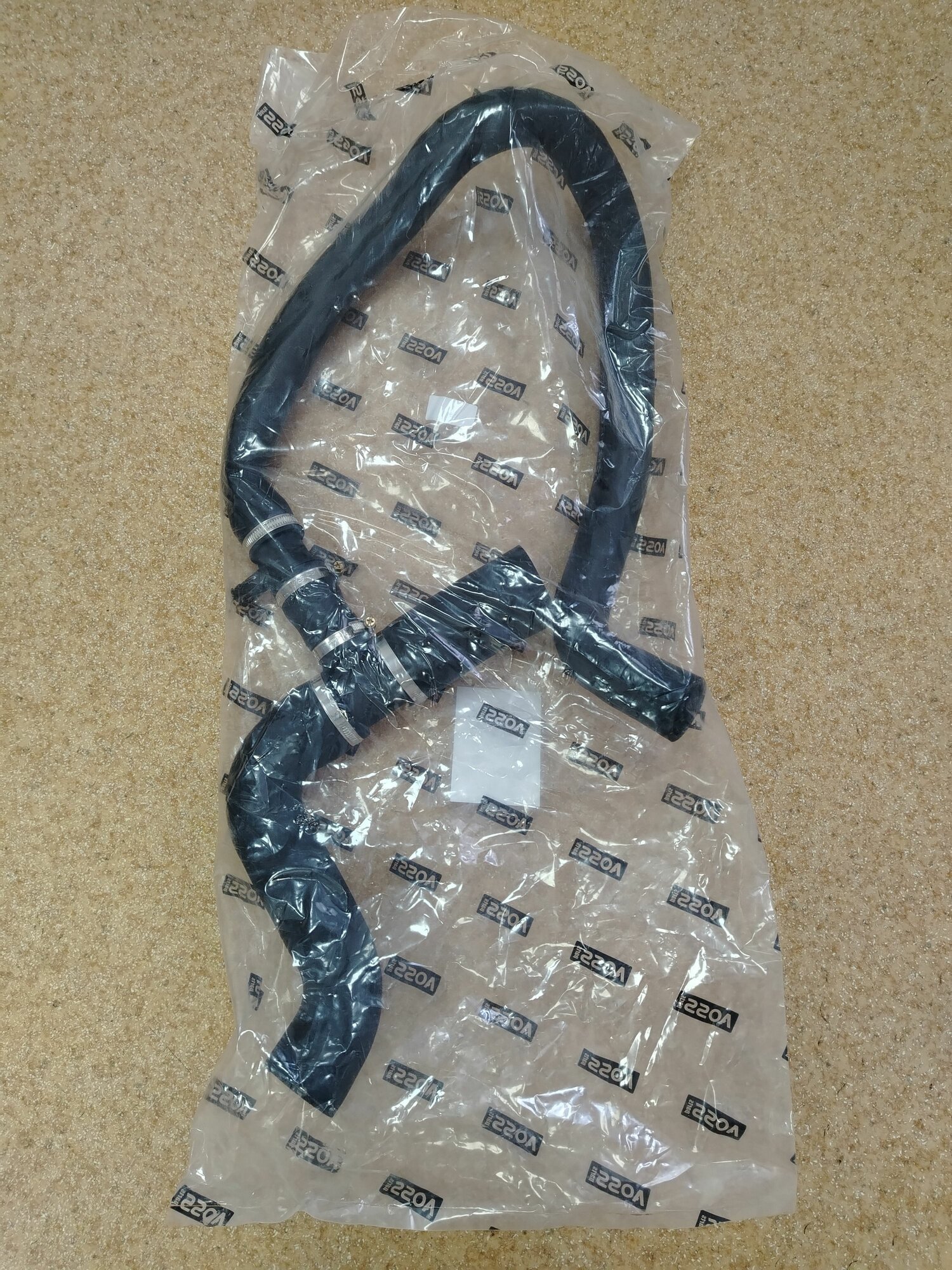 Патрубок радиатора нижний JCB 3X