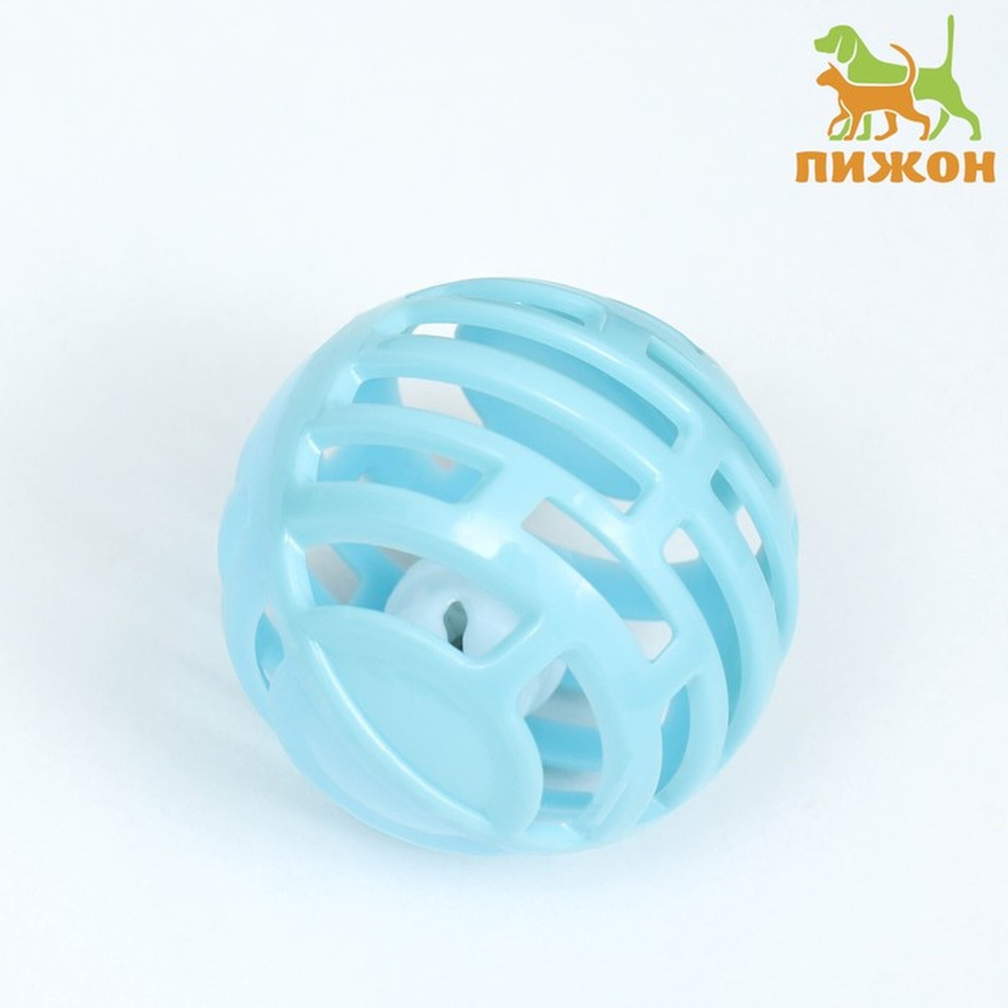 Шарик для кошек Пижон, с бубенчиком, голубой, пластик, 4,5 см