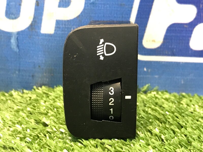 Кнопка корректора фар Kia Magentis MG 2.0 G4KA 2006 (б/у) 751U00080