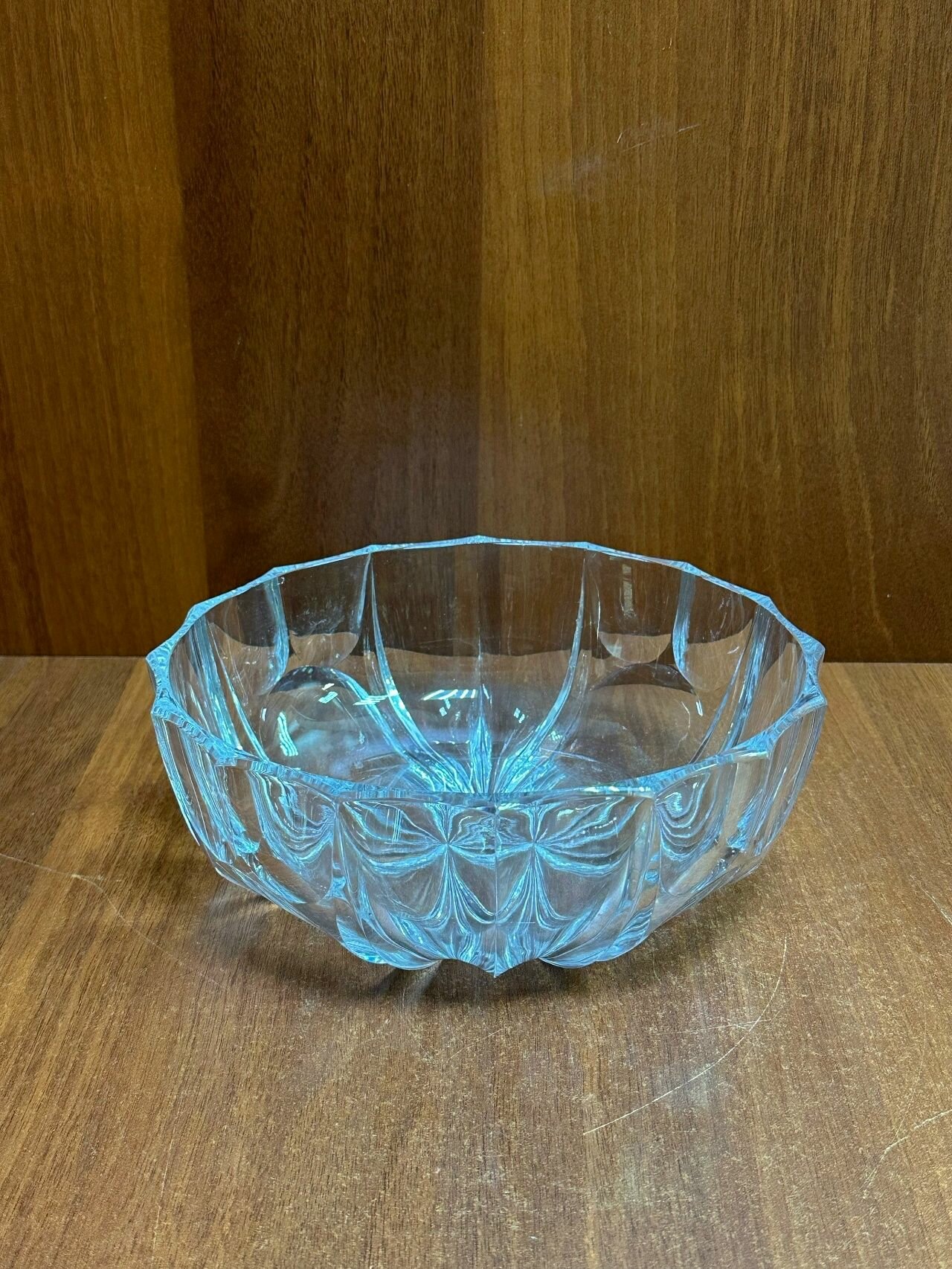 Ваза Фруктовница Стекло Хрусталь СССР диаметр 22,5 см высота 8,5 см Красивая! Винтаж! Сколик