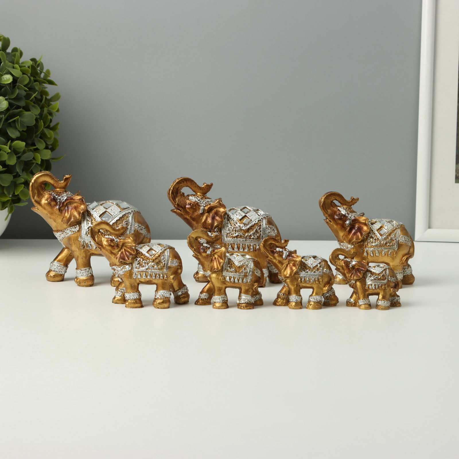 Набор фигурок полистоун "Семейство слонов", 7 шт, вид: статуэтки