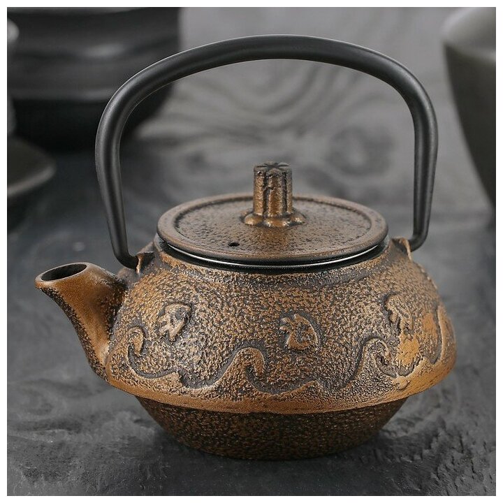 Чайник чугунный Доляна «Волна. Этно», 300 мл, с ситом, цвет бронзовый