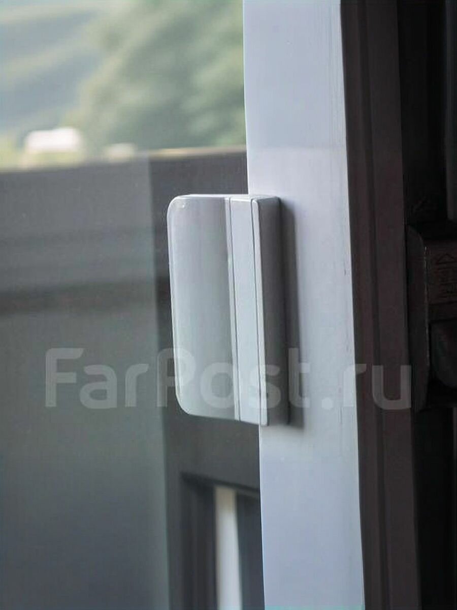 Ручка для балконной двери пластиковая, белая (в комплекте 2 самореза)