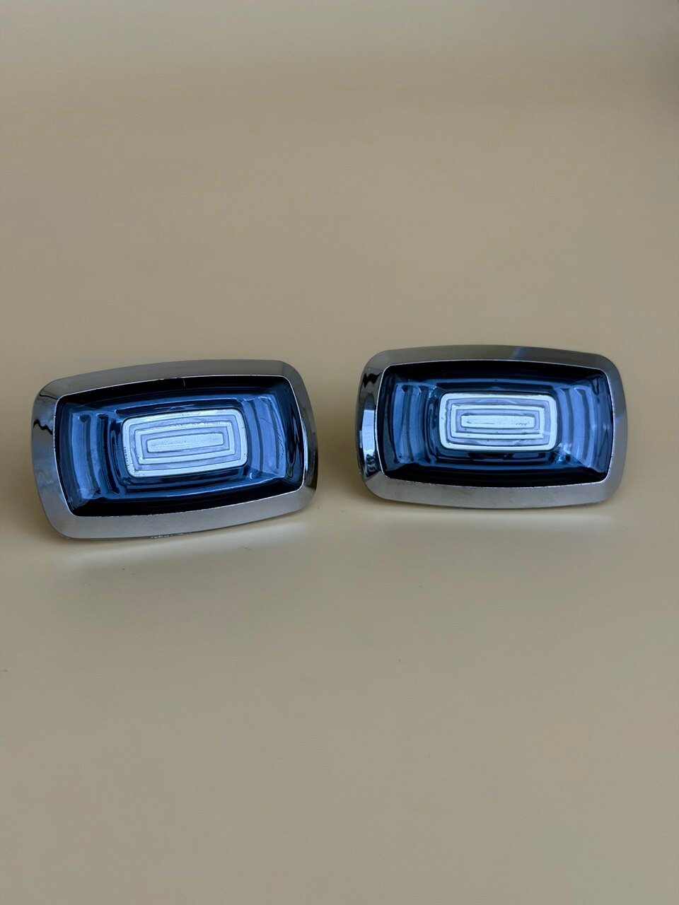 Универсальные Повторители поворота боковые 2шт