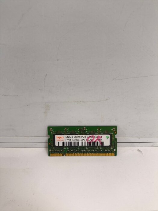 Оперативная память SO-DIMM DDR2 Hynix 512Mb 5300S 667 HYMP564S64BP6