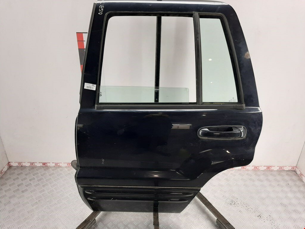 Дверь задняя левая Jeep Grand Cherokee 2 55136701AG арт. 709672