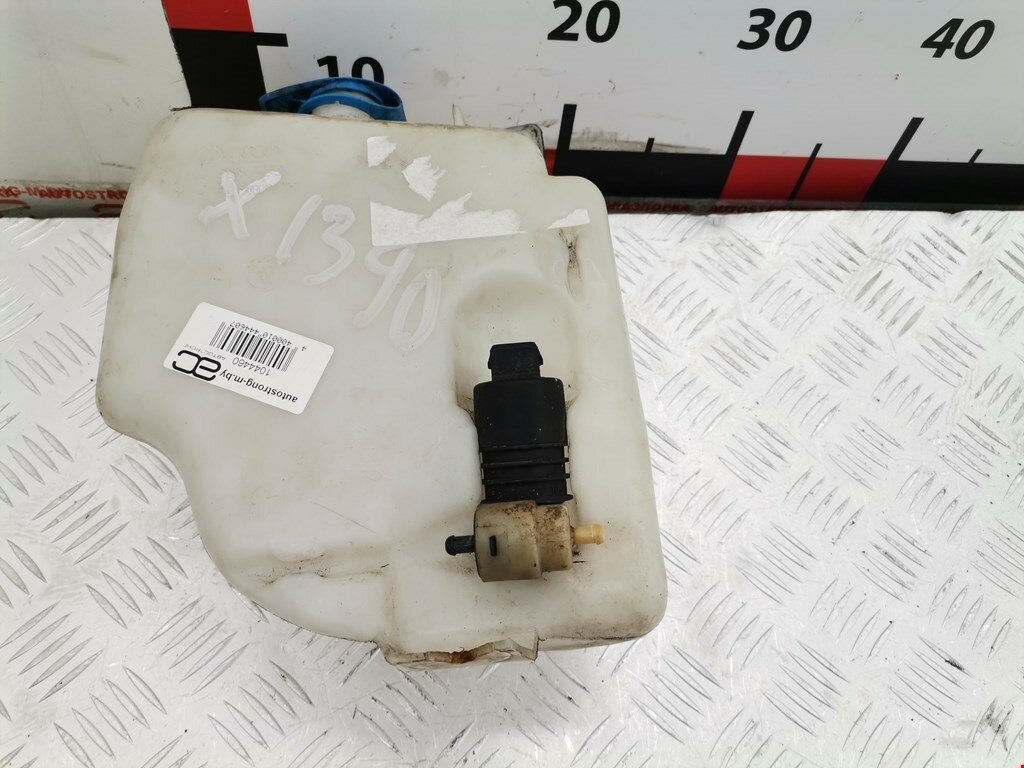 Бачок омывателя Volkswagen Golf 3 1H0121407A арт. 1044460