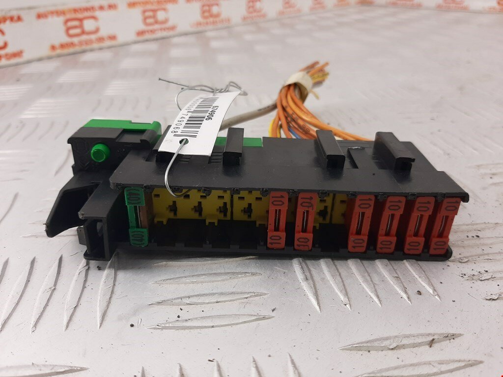 Блок предохранителей Peugeot 406 9627791880 арт. 674906