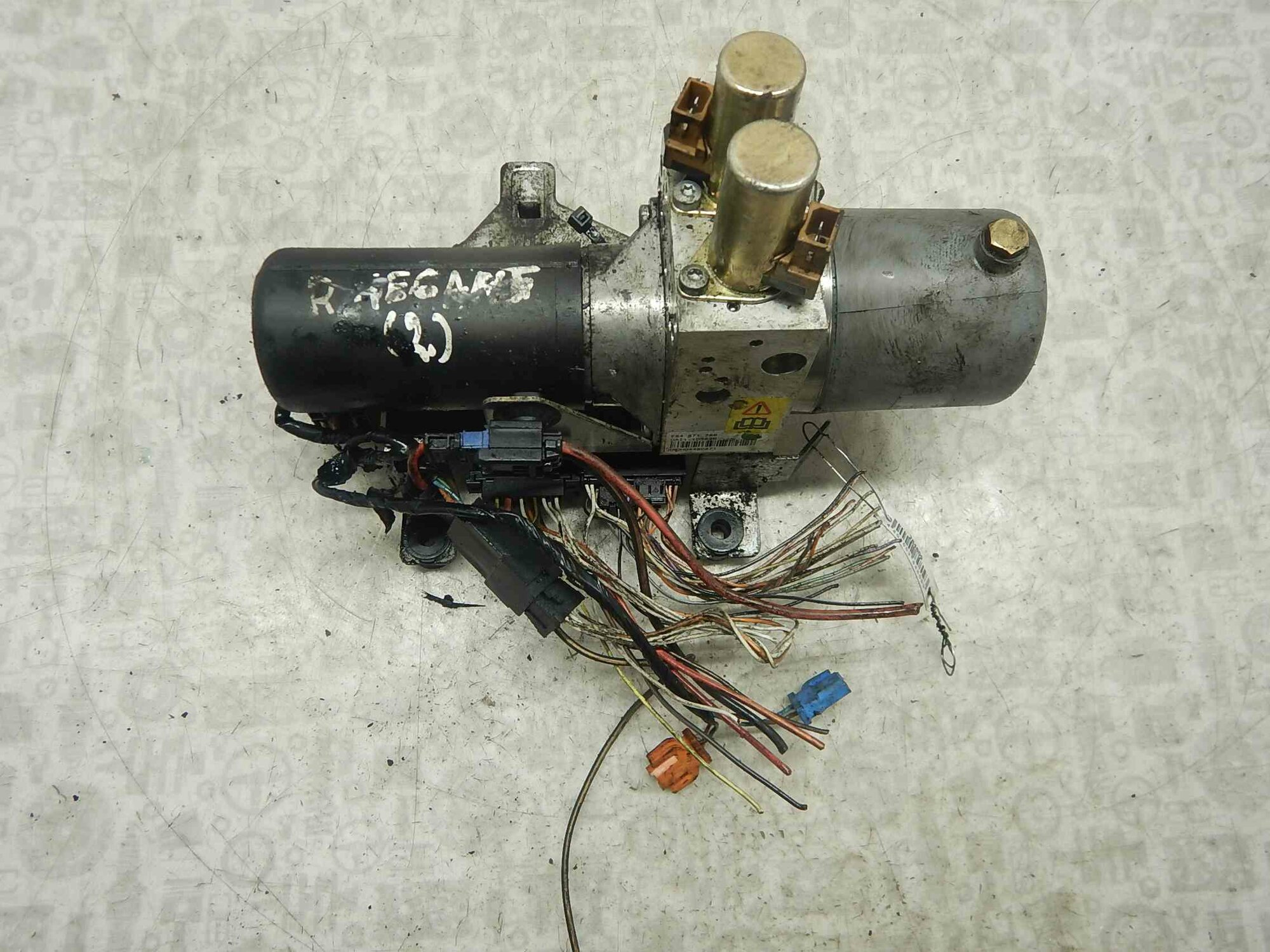 Механизм подъема крыши (кабриолет) Renault Megane 2 7701058204 арт. 284809