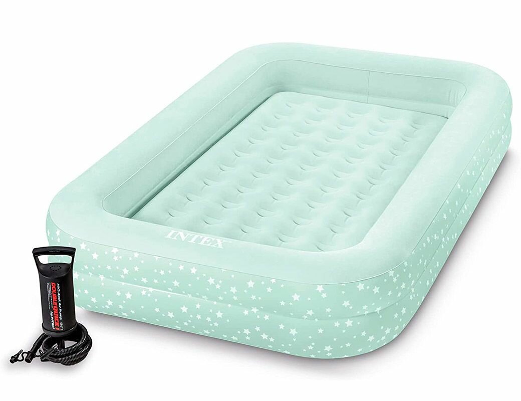 Детская надувная кровать Kidz Travel Bed Set INTEX с насосом, 107х168x25 см
