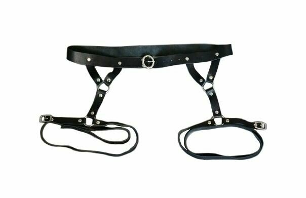 Бондажный комплект Подиум с ремнями, размер S-M Подиум Бондажный комплект Подиум с ремнями, размер S-M