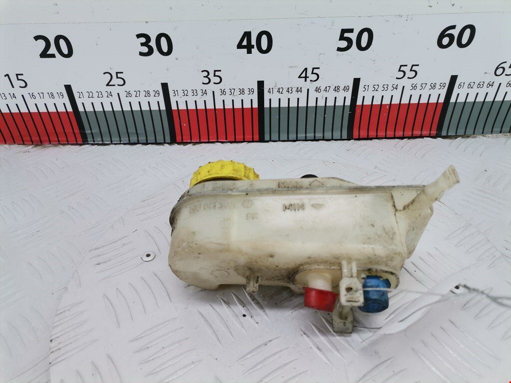 Бачок тормозной жидкости Volkswagen Polo 3 6N1611301A арт. 1710968