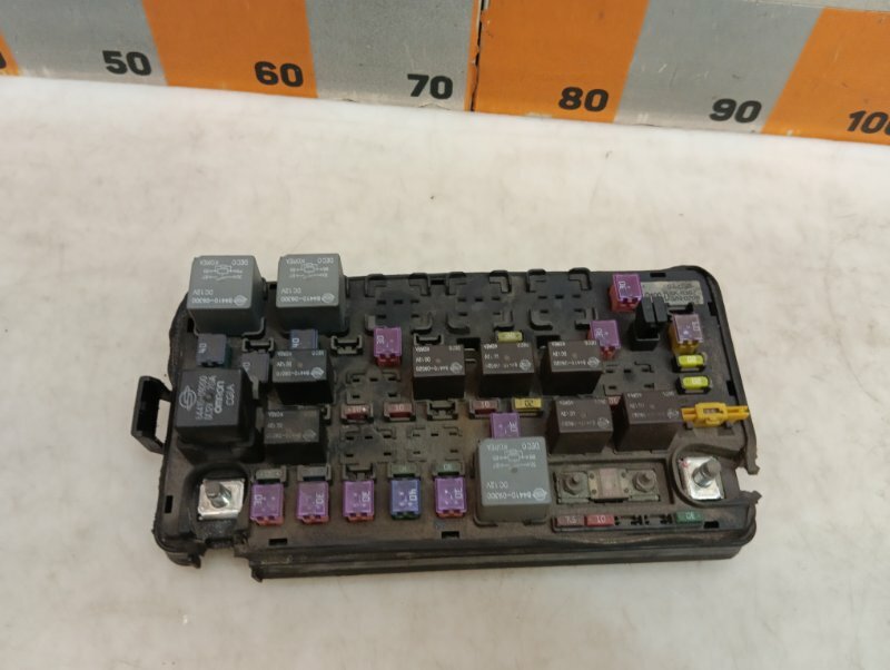 Б/У Ссанг Йонг Актион Спорт Блок предохранителей SsangYong Actyon Sports 2008 QJ 324035 SSANG YONG арт. 8239032012